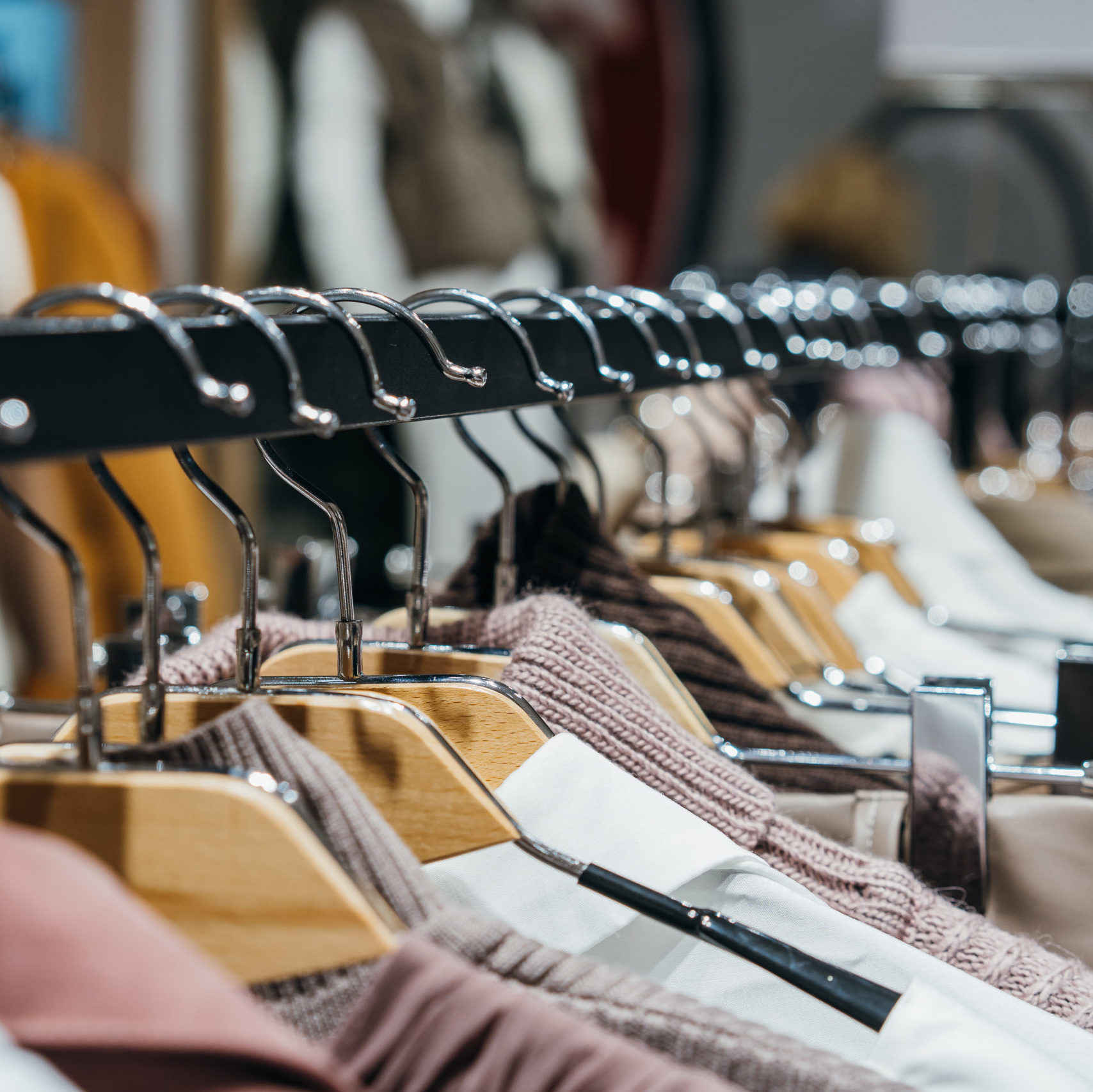 Industry Deep Dive: 2021 Apparel Stats to Know | ROI Revolution